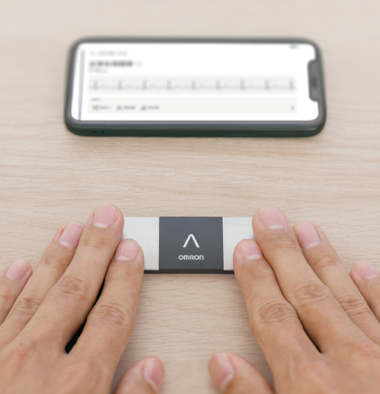 携帯型心電計 HCG-8060T｜オムロン ヘルスケア